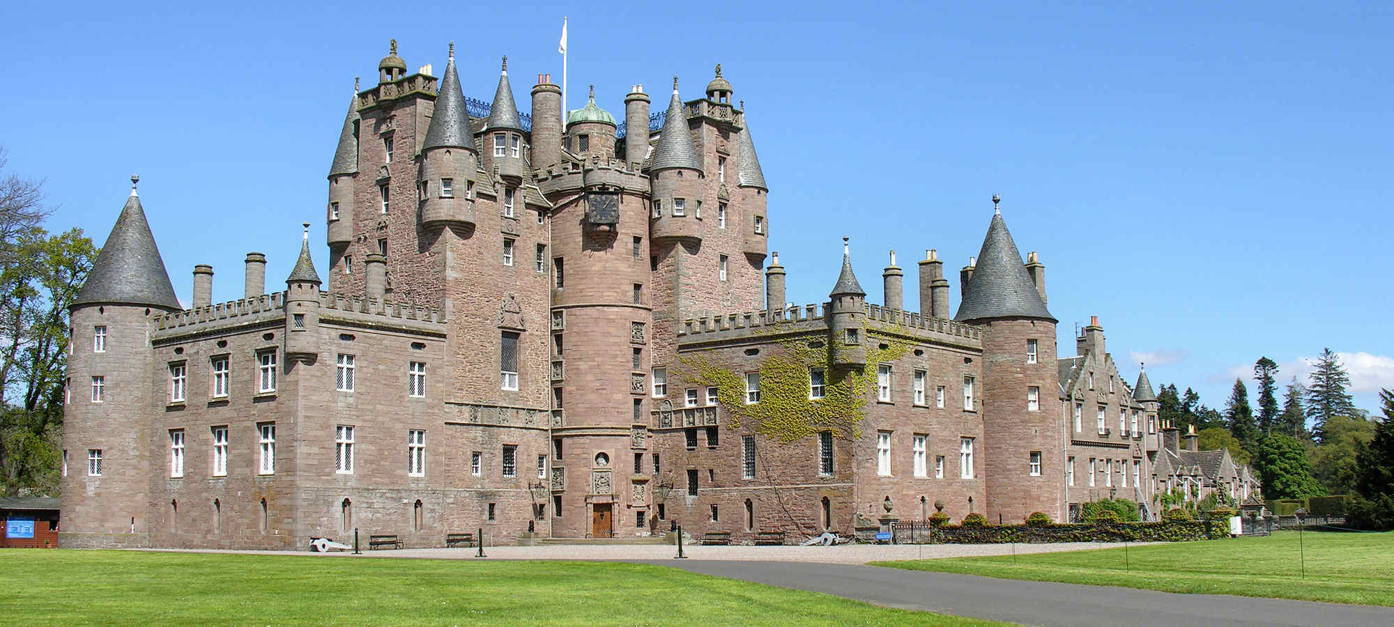 Undiscovered Scotland: Home Page